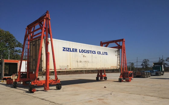Mobile Container Heavy Lift Equipment , 80 Ton Port Container Crane